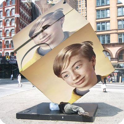 Photo effects. Cube in the center of the square